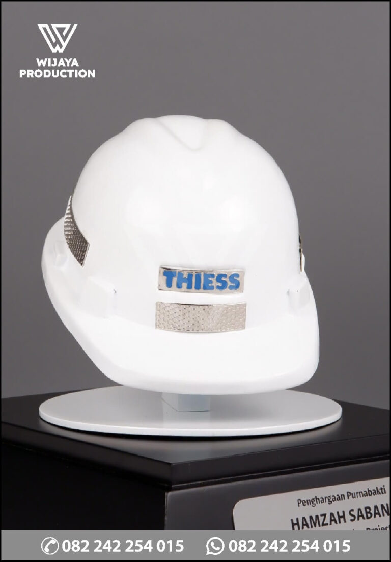 Souvenir Helm Resin Thiess - Wijaya Production